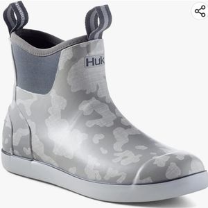 Huk | Shoes | Huk Boots Camo Womens Size 5 | Poshmark